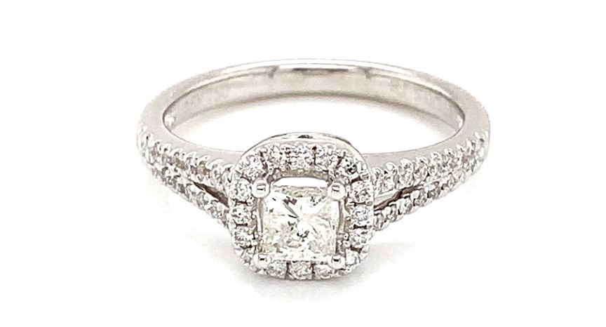 Engagement rings bluewater store