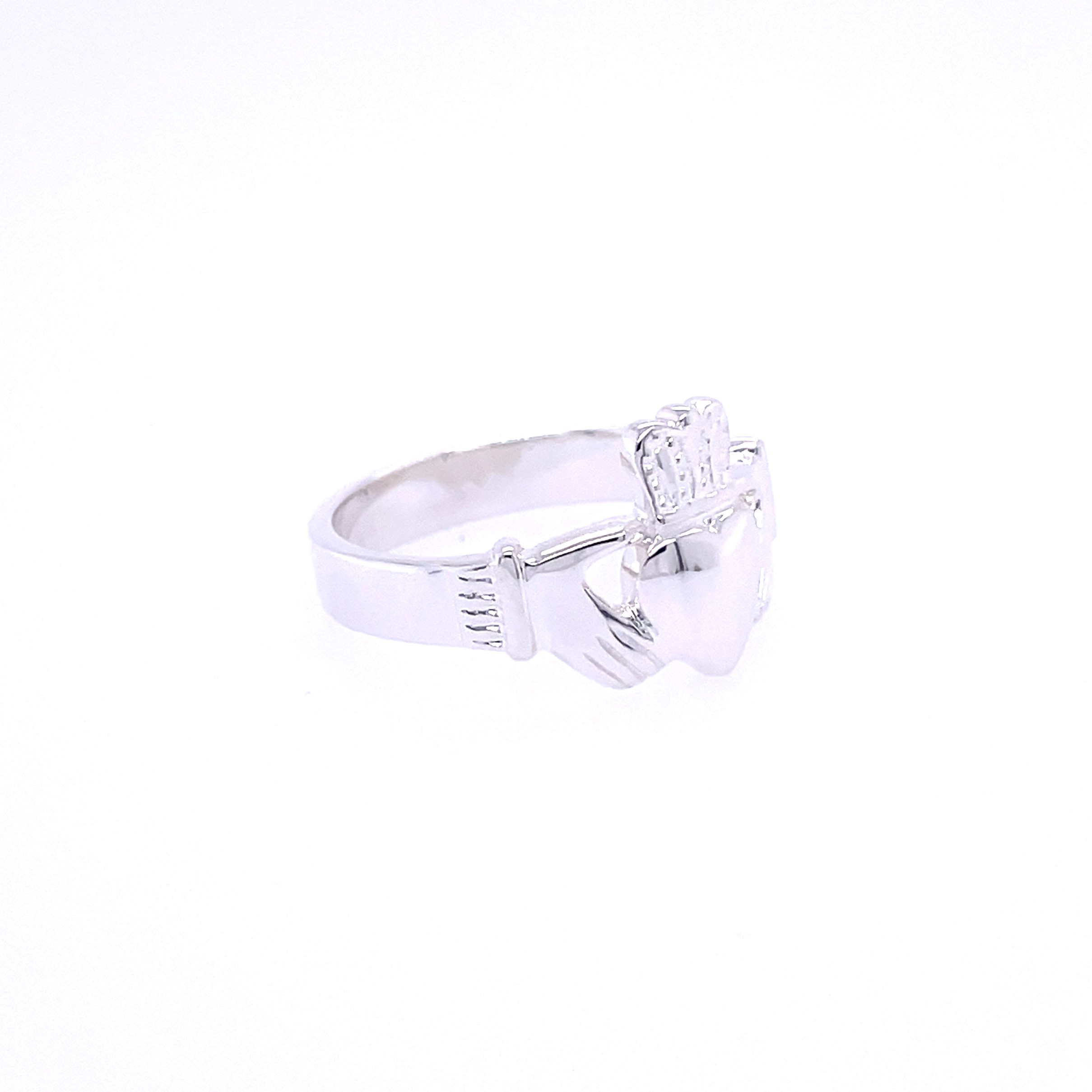 silver claddagh ring uk