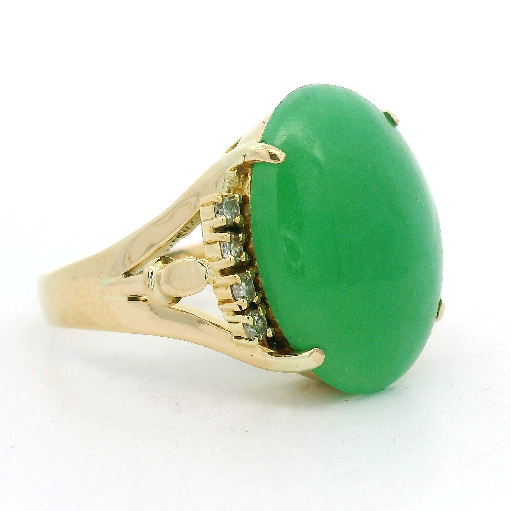 jadeite ring gold