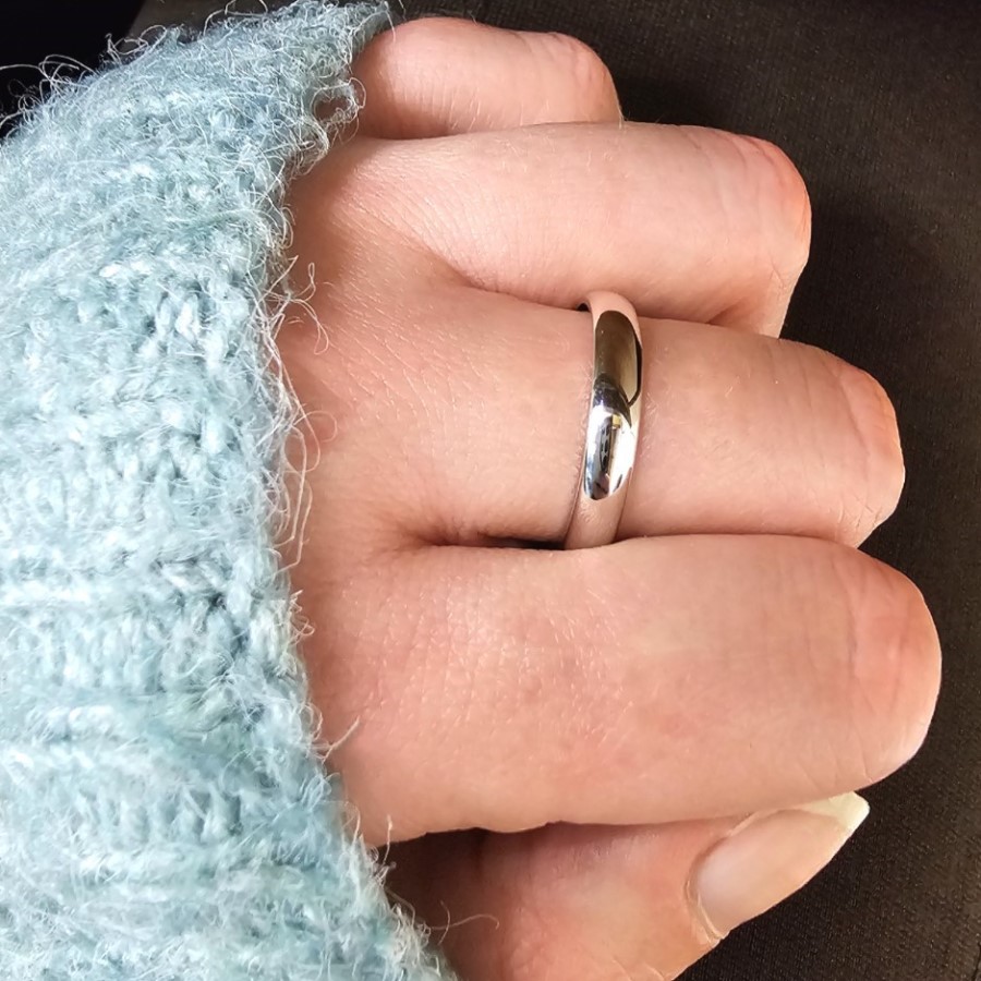 how long do wedding ring marks last