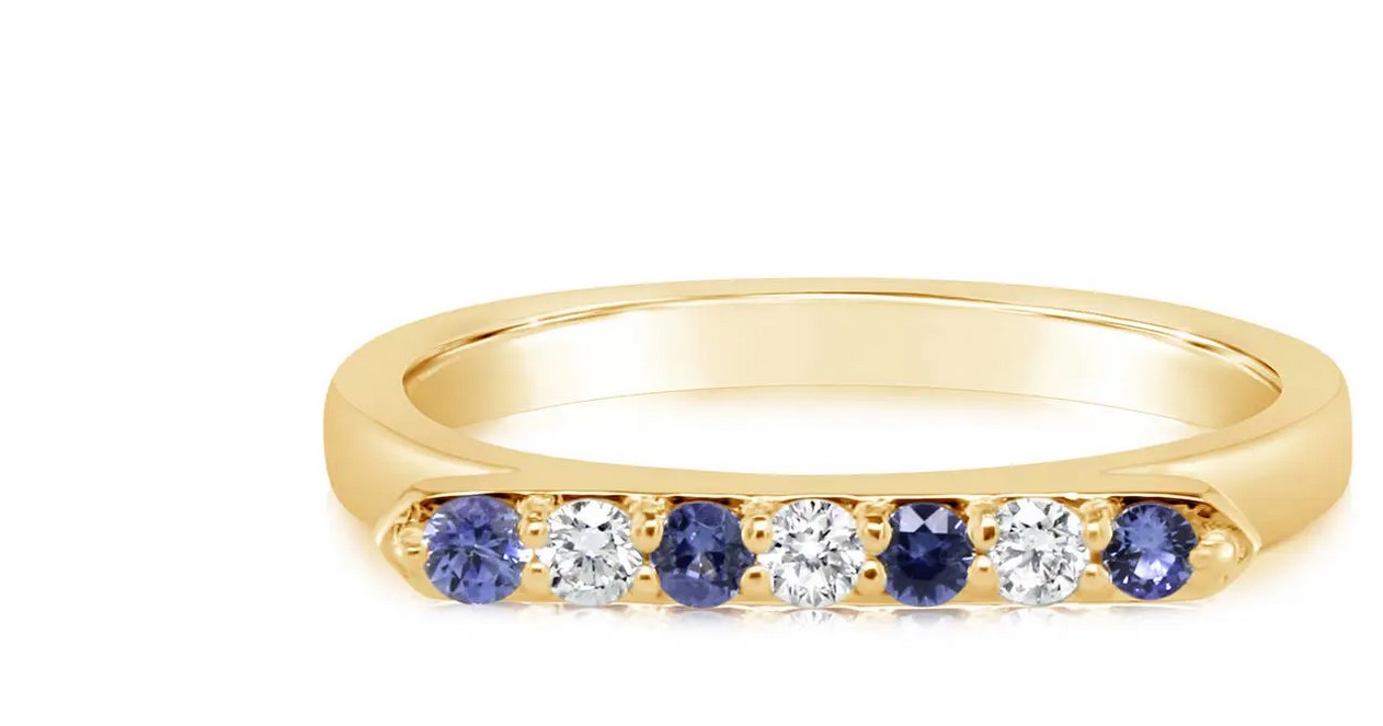 horizontal bar ring gold