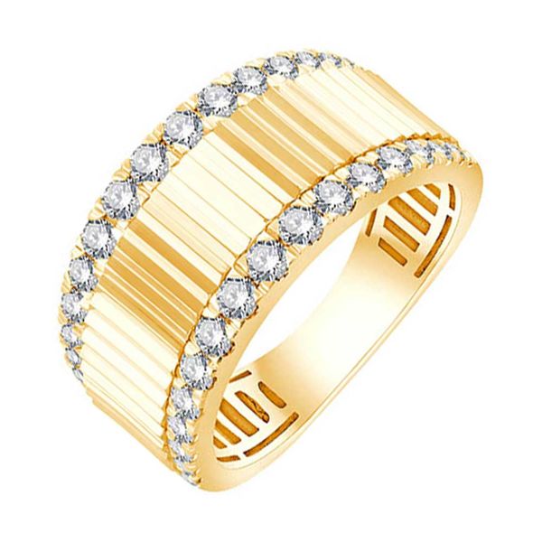 gold fluted ring