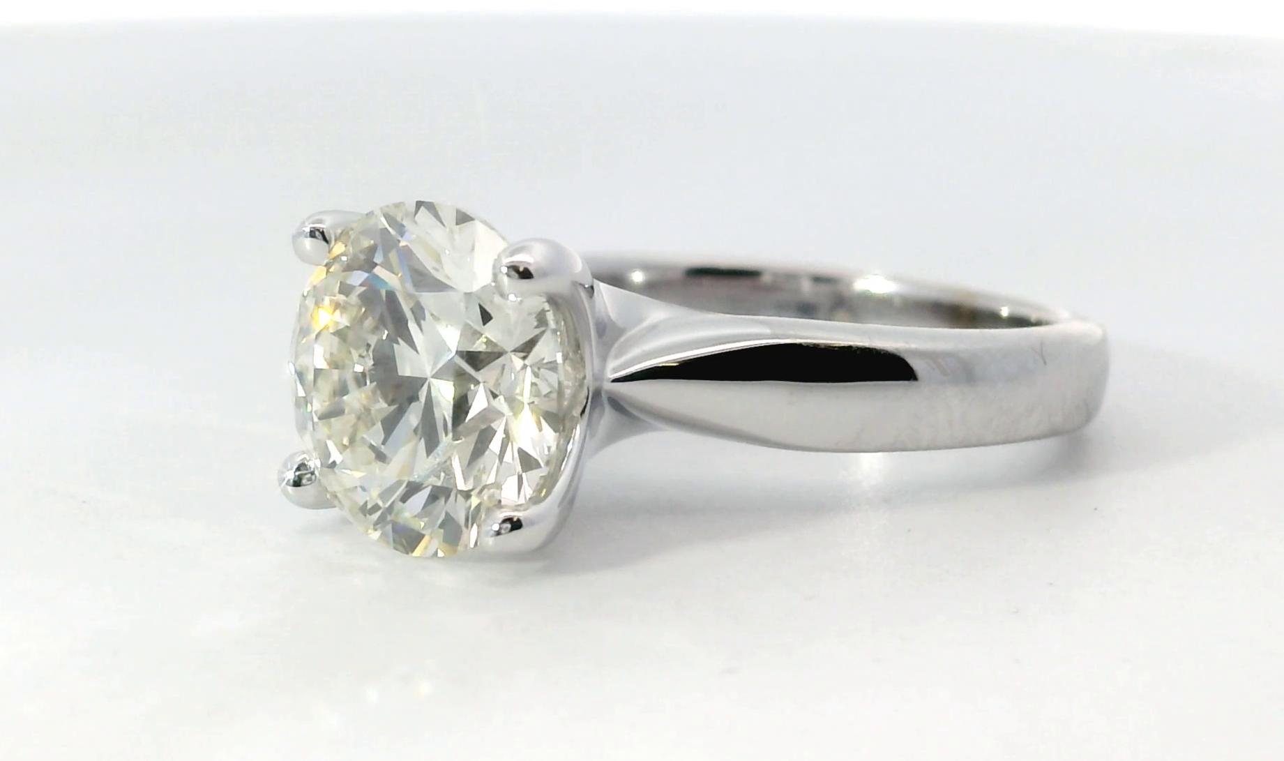 Hearts on Fire. 18 Karat White Gold Serenity Select Complete | Saxons ...