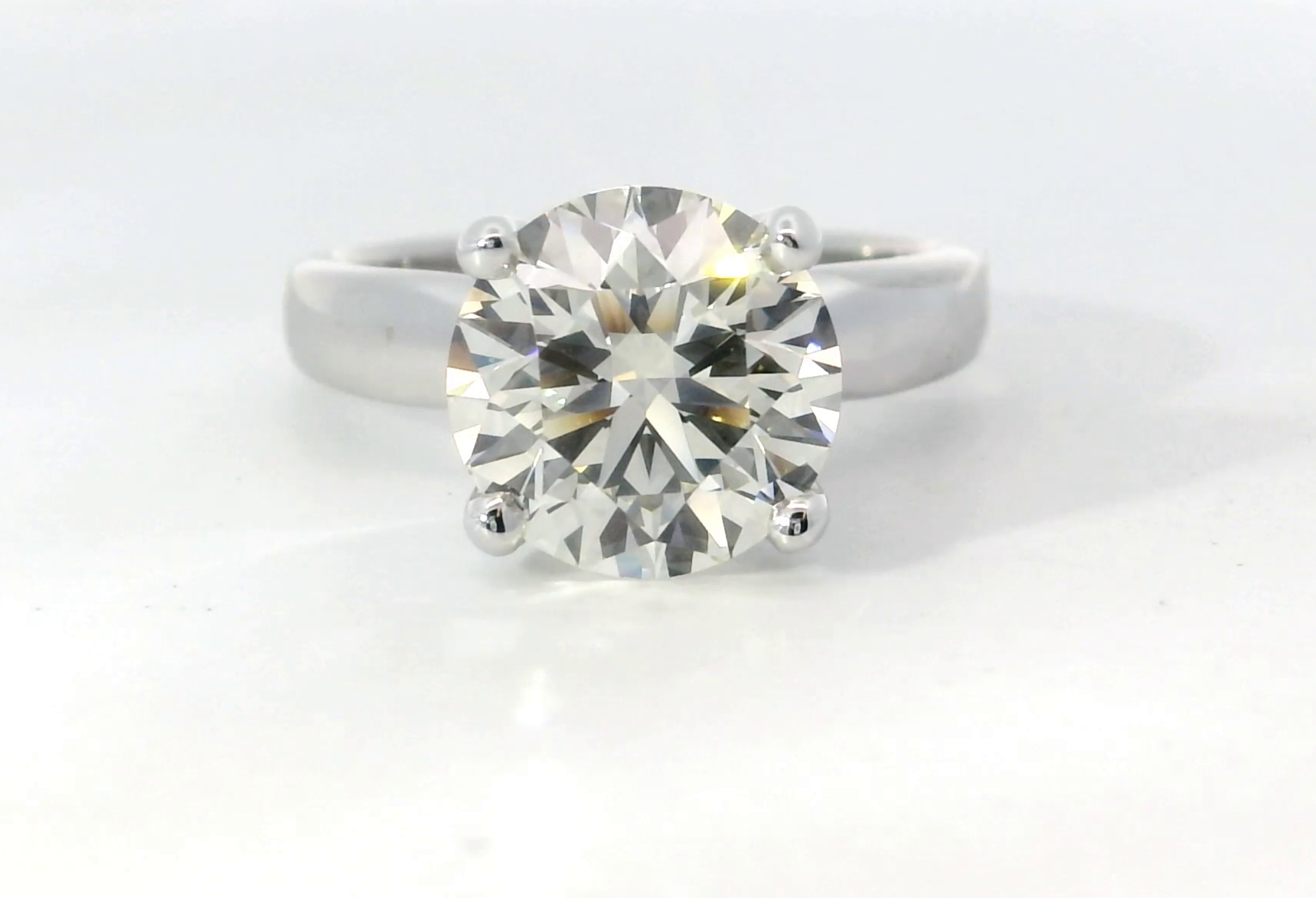 Hearts on Fire. 18 Karat White Gold Serenity Select Complete | Saxons ...