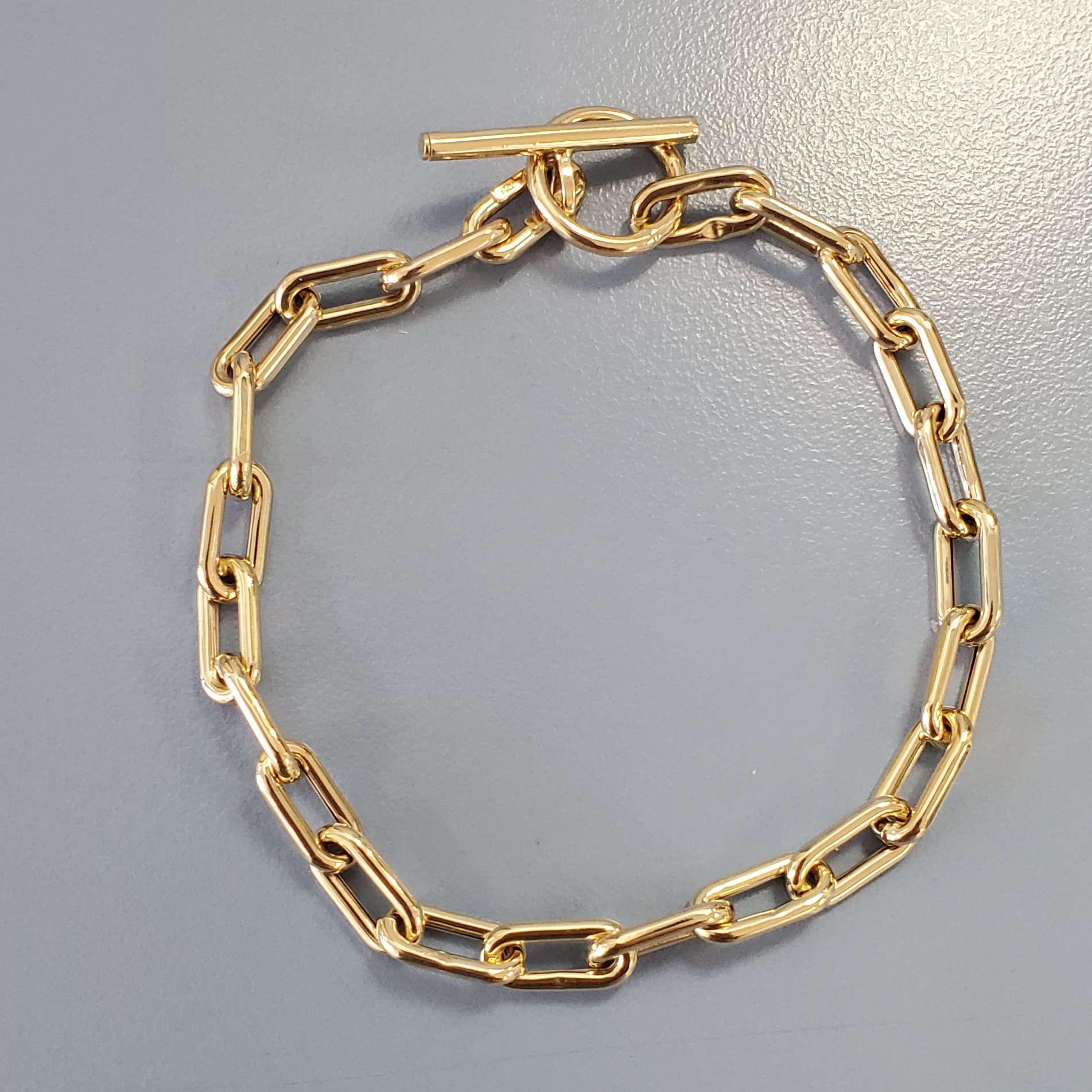 14k Yellow Gold Paperclip Link Bracelet w Toggle Closure Wallach Jewelry Designs Larchmont NY
